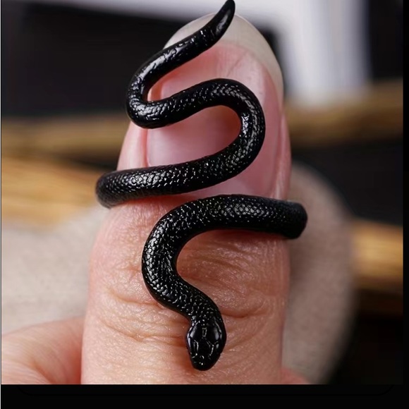 SGC619 | Jewelry | New Black Goth Snake Ring One Size Adjustable Ring ...